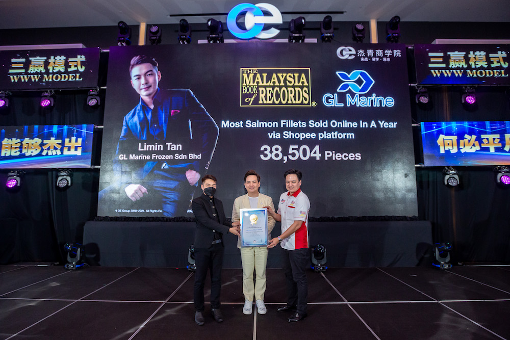 GL MARINE FROZEN SDN BHD Limin Tan 荣获 “2021年于SHOPEE卖出最多三文鱼片” 大马纪录大全